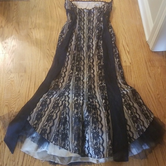 Niki Lavis | Dresses | Black Lace Formal Gown | Poshmark